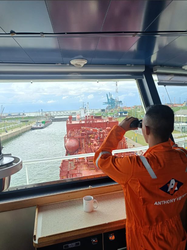 Ronaldi Firmansyah - Anthony Veder